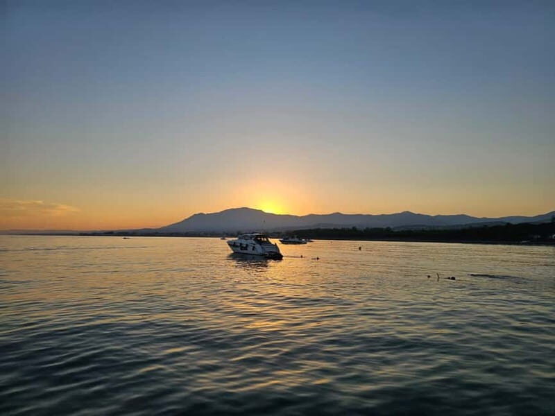 Marbella: shared cruise 2-4 hours on luxury yacht Targa 37 or Targa 48 - What the Yacht Experience Looks Like