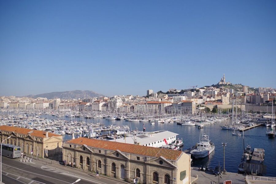 Marseille: Day Boat Ride in the Calanques with Wine Tasting - The Calanques and Rocky Inlets