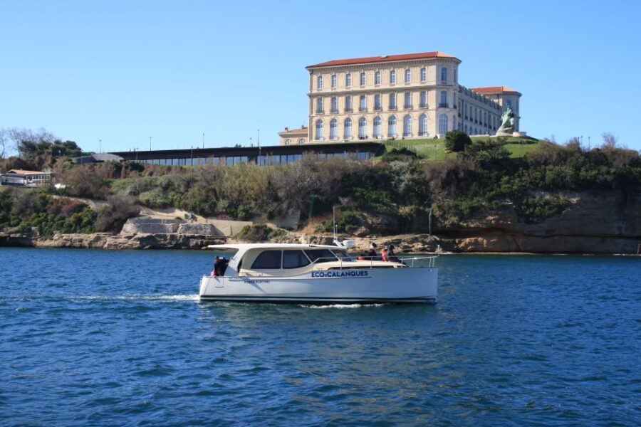 Marseille: Sunset Boat Cruise with Dinner and Drinks - Who Should Book This Tour?