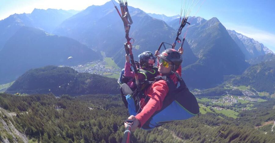 Mayrhofen: Höhenflug über den Bergen von Mayrhofen - What to Expect During Your Flight