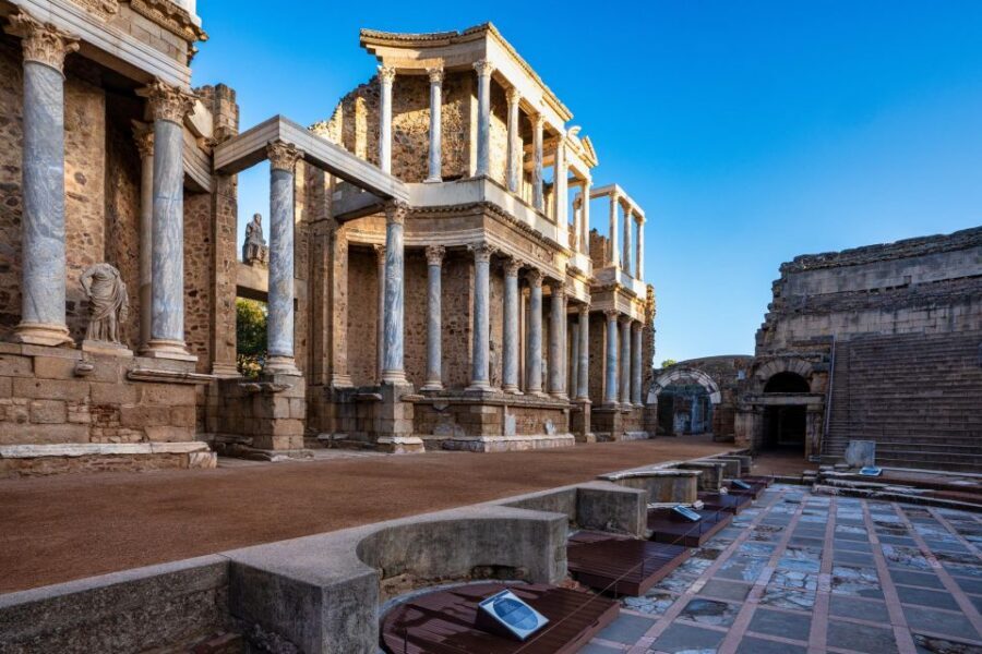 Mérida: Roman Theatre E-ticket with Audio Tour - A Closer Look at the Sites