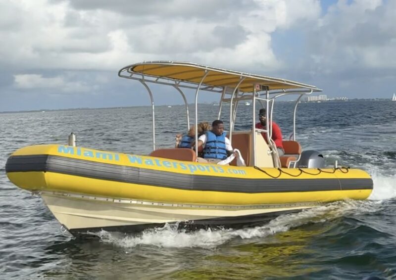Miami: Relaxing Sightseeing Boat Ride - Key Points