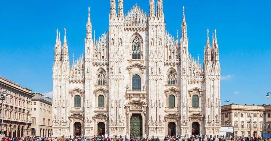 Milan: Guided Cathedral Tour with Rooftop Terraces Access - Discovering the Milan Cathedral: An Architectural Marvel