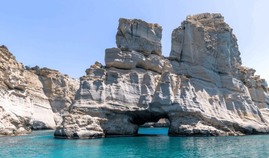 Milos Boat rental - Who Should Consider This Experience?