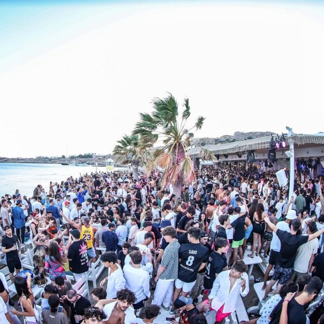 Mykonos: Best Beach Clubs Crawl Day Party - Why Travelers Love This Experience