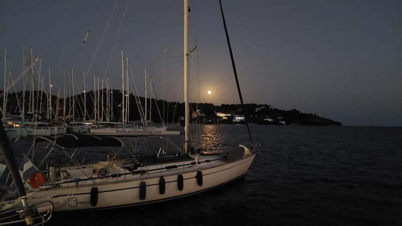 Mykonos: South Beaches Sailing Tour with Lunch and Transfers - The logistics and value