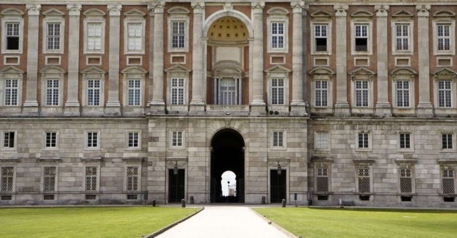 Naples: Caserta Royal Palace & Historic Center Day Trip - What Makes This Tour Stand Out?