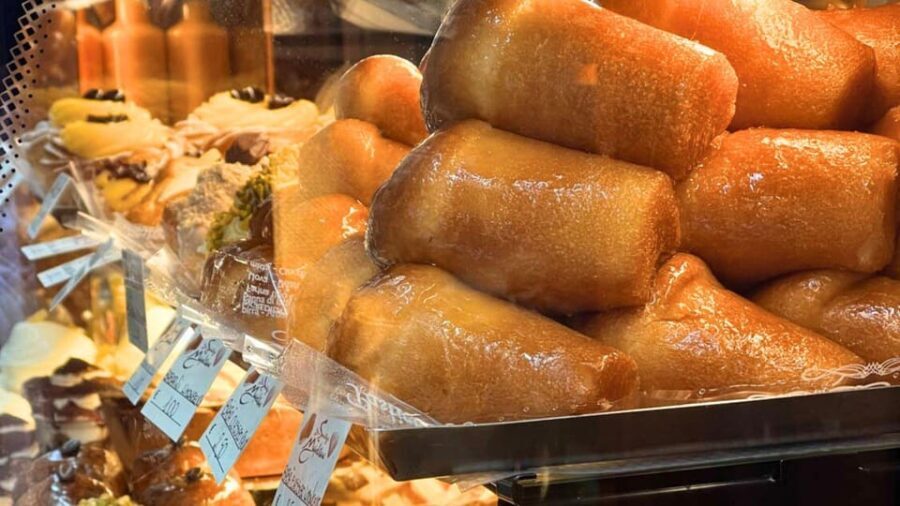 Naples: guided tour of Spaccanapoli and street-food tasting - What Makes This Tour Stand Out