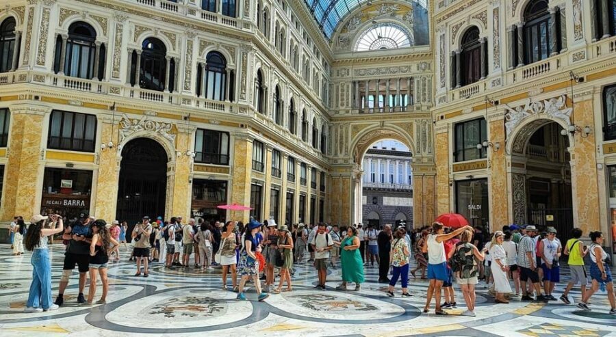 Naples: Guided Walking Tour with Lunch and Wine Tasting - Detailed Review of the Naples Guided Tour with Lunch and Wine Tasting