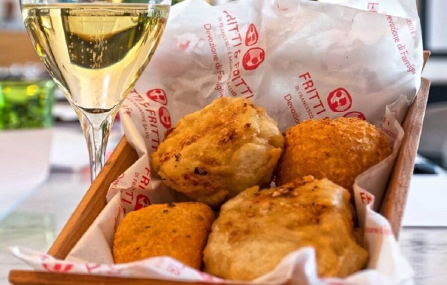 Naples: Pizza tasting gourmet experience - The itinerary: What to expect