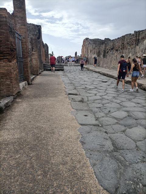 Naples to Amalfi with Pompeii guided tour - Itinerary Breakdown: What to Expect
