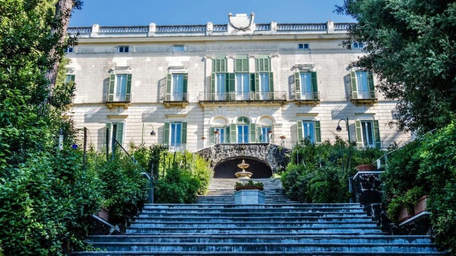 Naples: tour in Vomero and Chiaia with funicular railway - What Makes This Tour Stand Out?