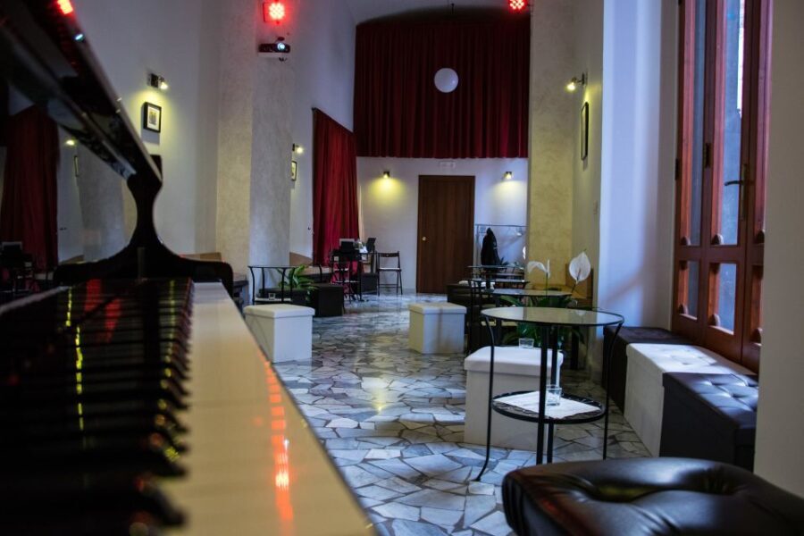 Naples: Traditional Neapolitan Music Concert - What You Can Expect During the Performance