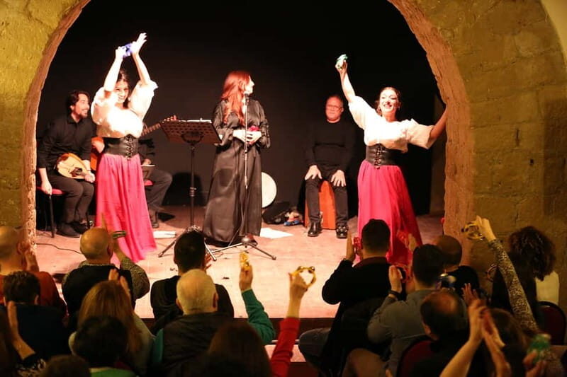 Napoli: Show Canzoni e Danze Tradizionali con degustazione - An in-depth look at what the tour offers