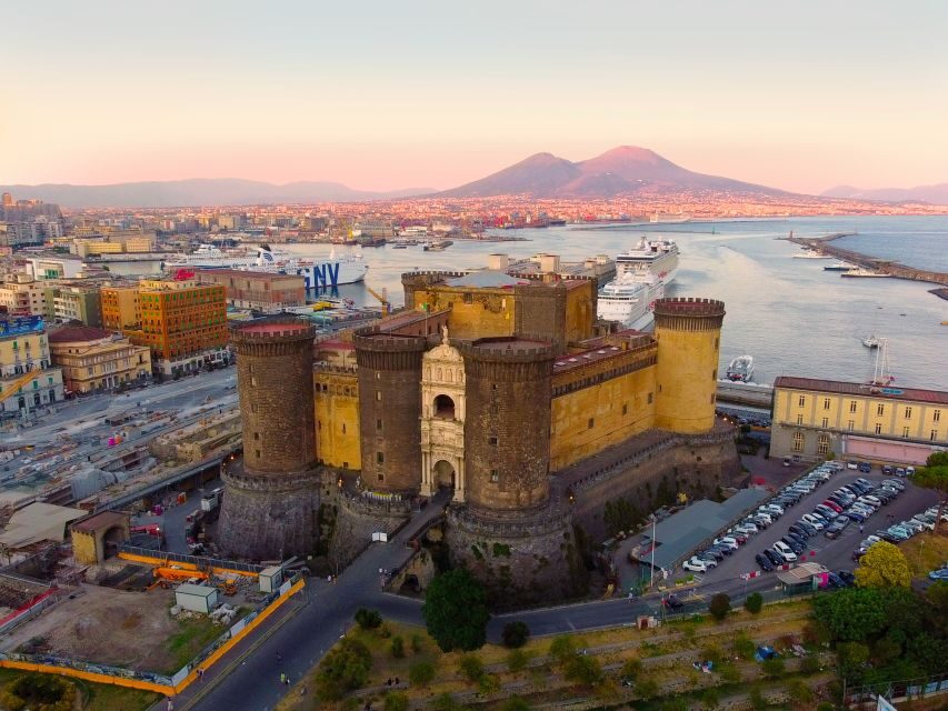 Napoli: Walking Tour of Naples with Local Tour Guide - A Detailed Breakdown of the Itinerary