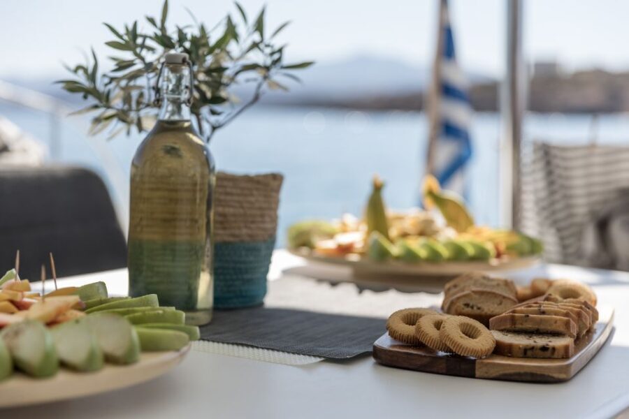 Naxos: Luxury Catamaran Day Trip with Lunch and Drinks - Why This Tour Offers Great Value