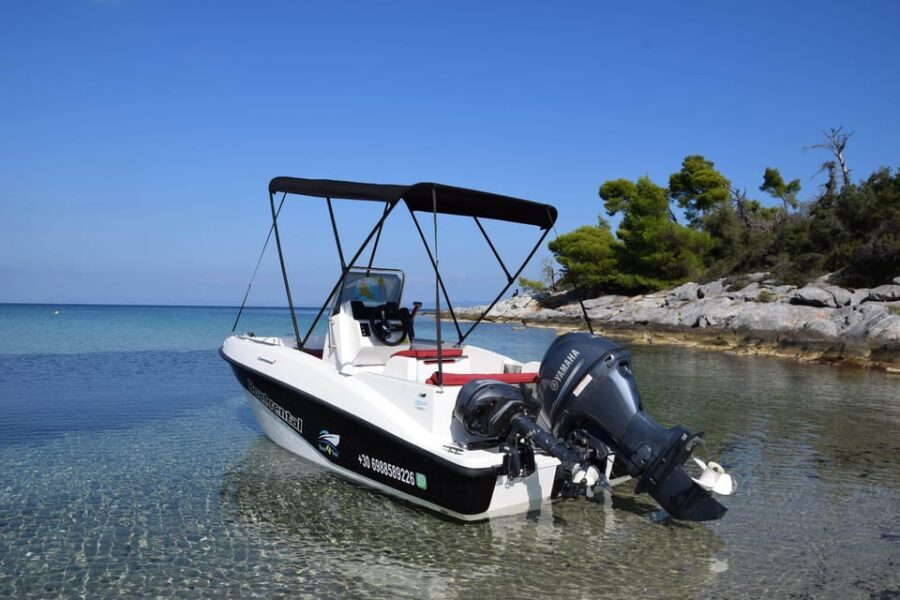 Nea Fokea: Boat Renal without License - Practical Tips for Your Day on the Water