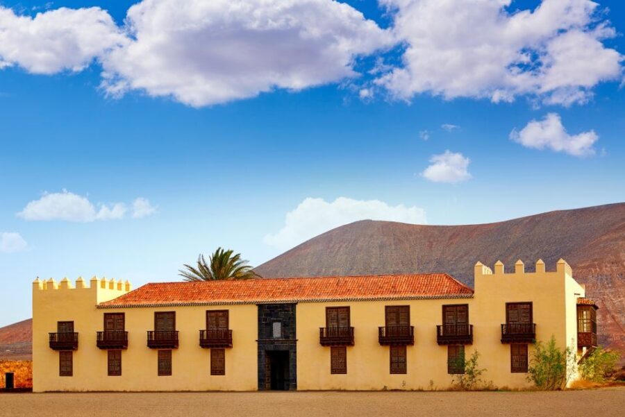 North Fuerteventura Island Tour from Lanzarote - Transportation, Timing, and Group Dynamics