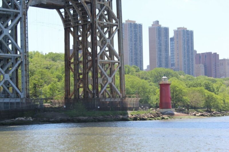 NYC: Hudson River Fall Foliage Yacht Tour - A Detailed Look at the Tour Experience