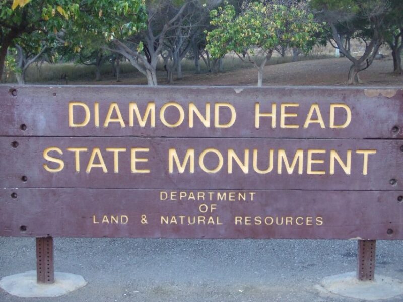 Oahu: Honolulu to (1st) Diamond Head Shuttle with Malasada - Key Points