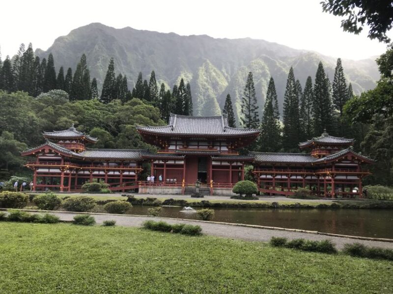 Oahu: Manoa Falls Hike and east side beach day - Key Points