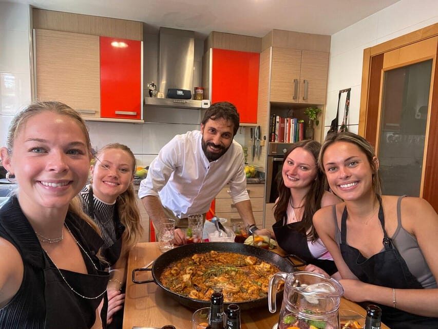 OnlyForYou, Paella Session at a Michelin-trained Chefs Home - Authenticity and Quality