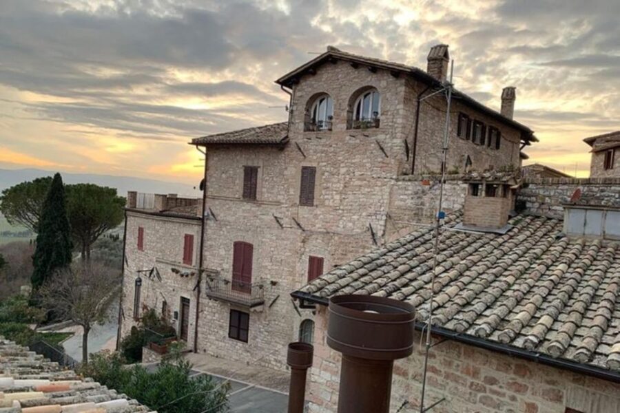 Orvieto & Assisi Private Tour from Rome - Transportation and Group Size