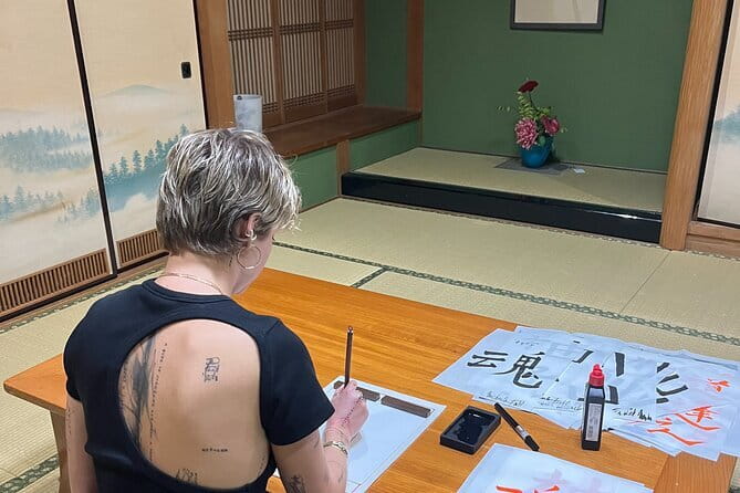 Osaka Calligraphy Experience - Key Points