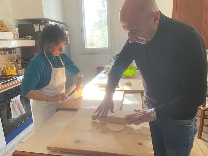 Ostuni: cooking class of fried panzerotti and puccitedde - What We Loved