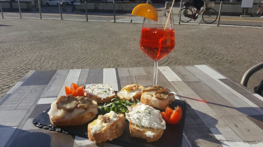 Padova: Guided Spritz Walk - Authenticity & Local Flavor