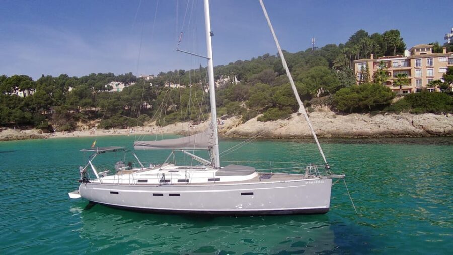 PALMA BAY : 4 HOUR PRIVATE TOUR WITH SAILING BOAT - Itinerary Breakdown