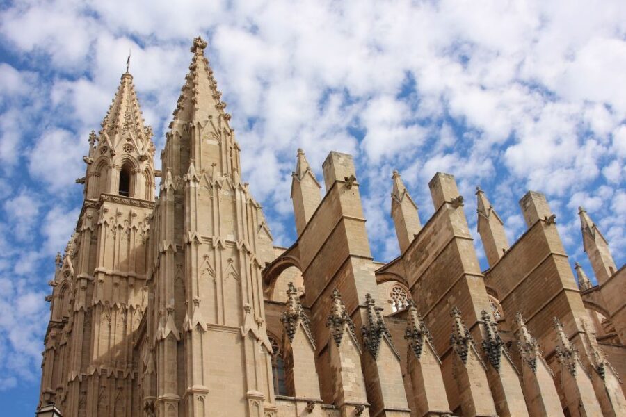 Palma: City, Cathedral and Valldemossa with pick up service - Exploring the Itinerary in Detail