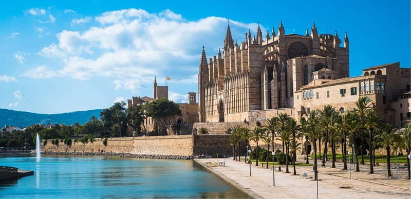 Palma de Mallorca: Small-Group Tour & Fast-Track Cathedral - What Makes This Tour Stand Out