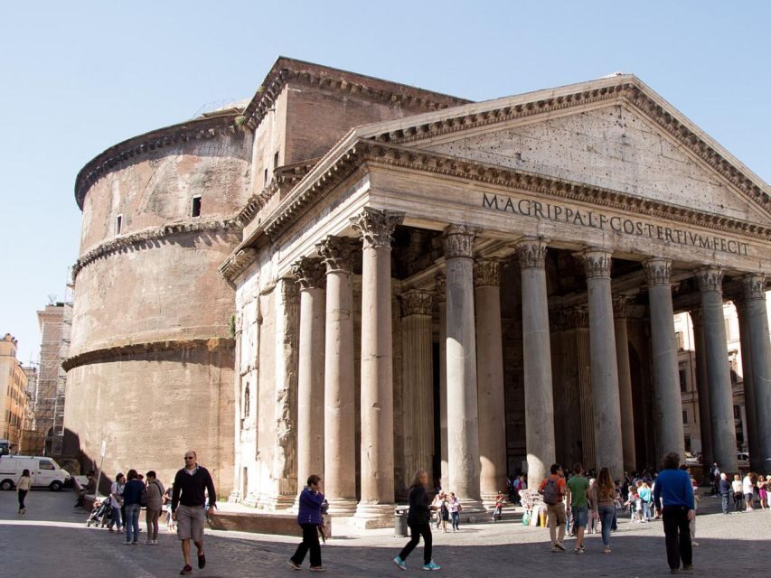 Pantheon Tour: Dome, Ancient Art and Raphael's Resting Place - The Tomb of Raphael: A Renaissance Treasure