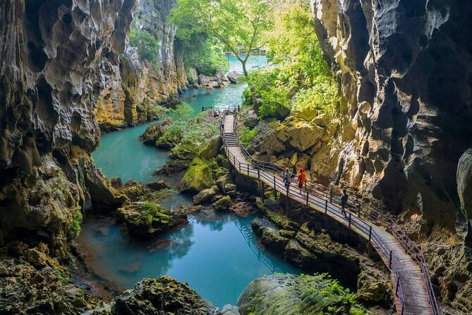 Paradise Cave & Dark Cave 1 Day - Deluxe Small Group - Key Points