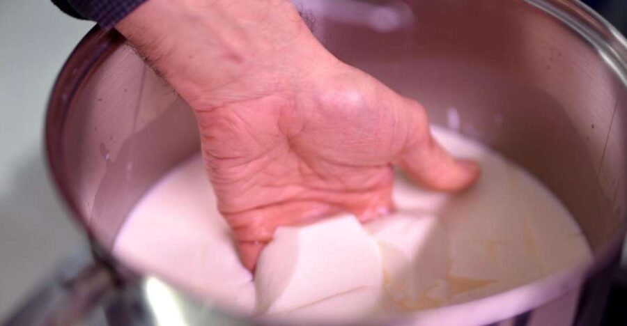 Paris: Cheesemaking Workshop - The Value for Travelers