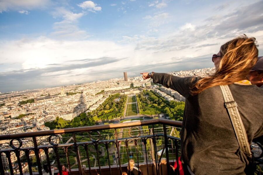 Paris: City Tour by Bus with Eiffel Tower & Optional Summit - What Makes This Tour Stand Out?