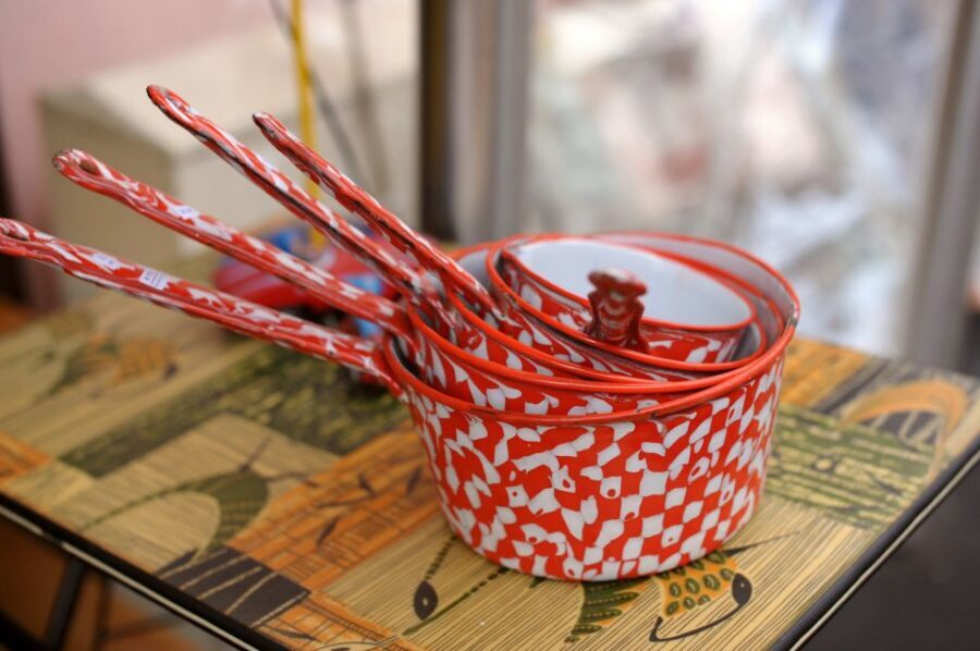 Paris: Flea Market Insider's Tour. extra-small group tour - What to Expect During the Tour