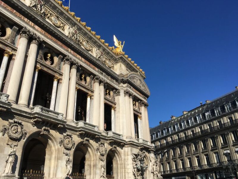 Paris: Guided Outdoor Walking Escape Game - Key Points