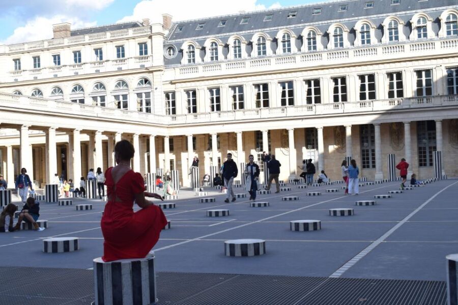 Paris : Highlights of Parisians' Paris guided tour - What Makes This Tour Stand Out?