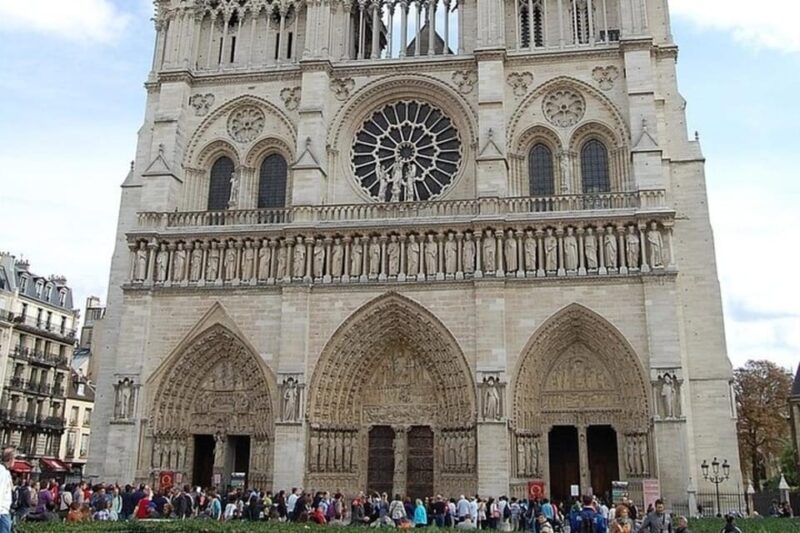 Paris : Montmartre Walking Tour - Key Points