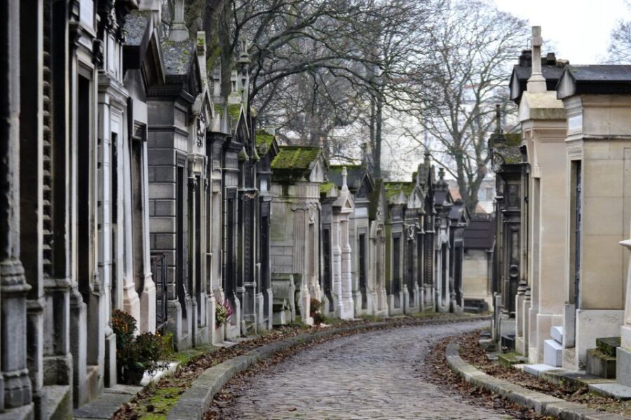 Paris: Pere Lachaise Cemetery Guided Tour - The Experience and Its Highlights