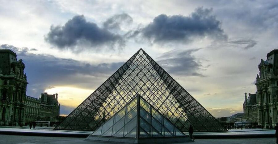 Paris: Private Walking Guided Tour of City's Highlights - Why This Tour Offers Great Value