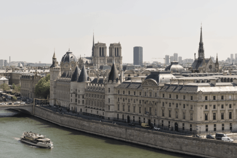 Paris: Ste Chapelle, Conciergerie Private Guided Tour +Entry - Why This Tour Offers Great Value