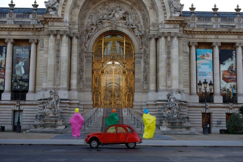 Paris :Tour 2CV Paris Secret - The Charm of the Vintage 2CV