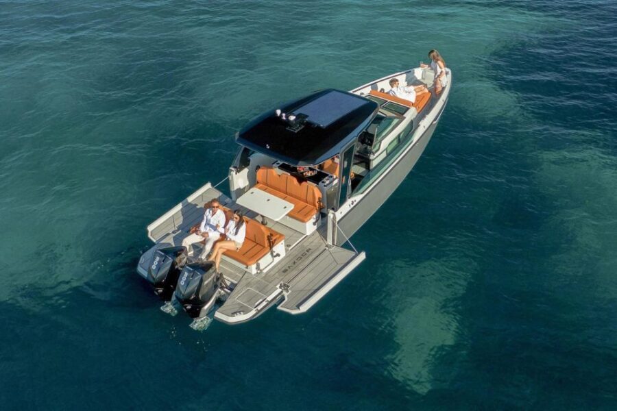Paros: Private Paros and Antiparos Luxury Speedboat Tour - Detailed Breakdown of the Itinerary