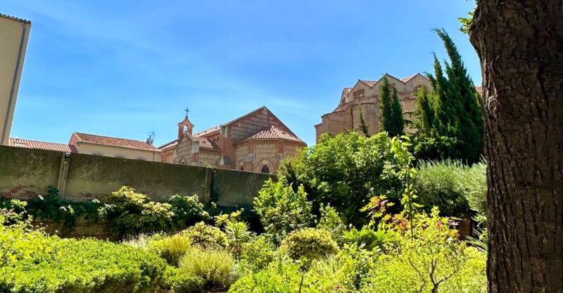 Perpignan : 2h private tour for small group - Key Points