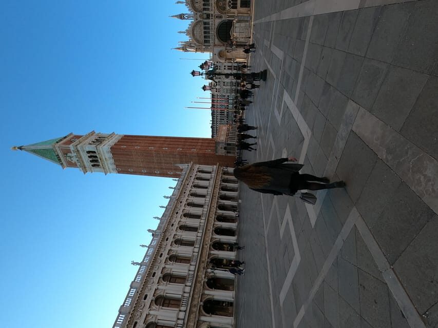 Photo with a professional photographer in Venice - Why This Tour Might Be Perfect for You