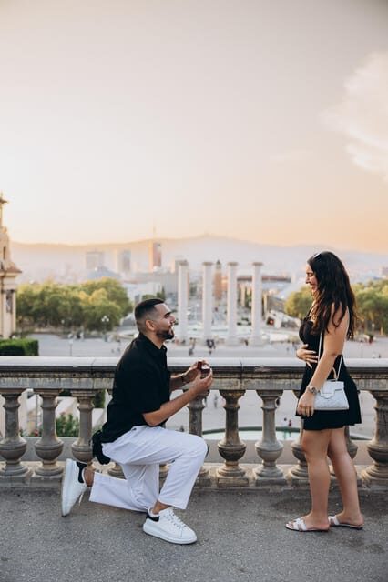 Photographer in Barcelona - Who Will Love This Experience?