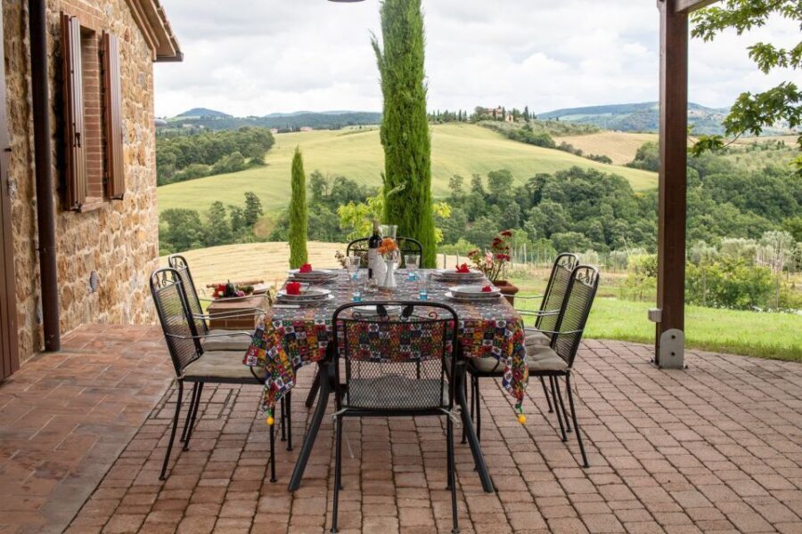 Pienza: Dining Experience at a Local's Home - What’s Included in the Experience?
